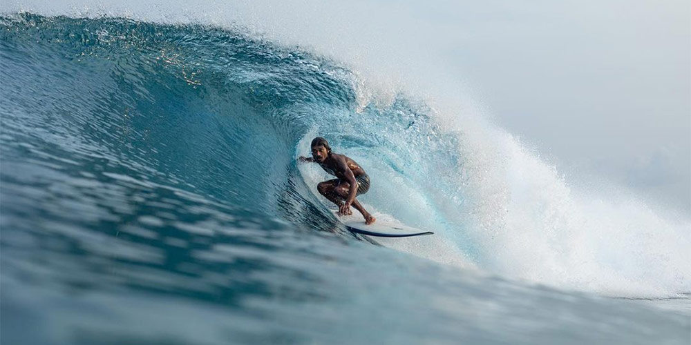 TAME THE OCEAN ON A MALDIVES SURF SAFARI | ONE WORLD DISCOVERY